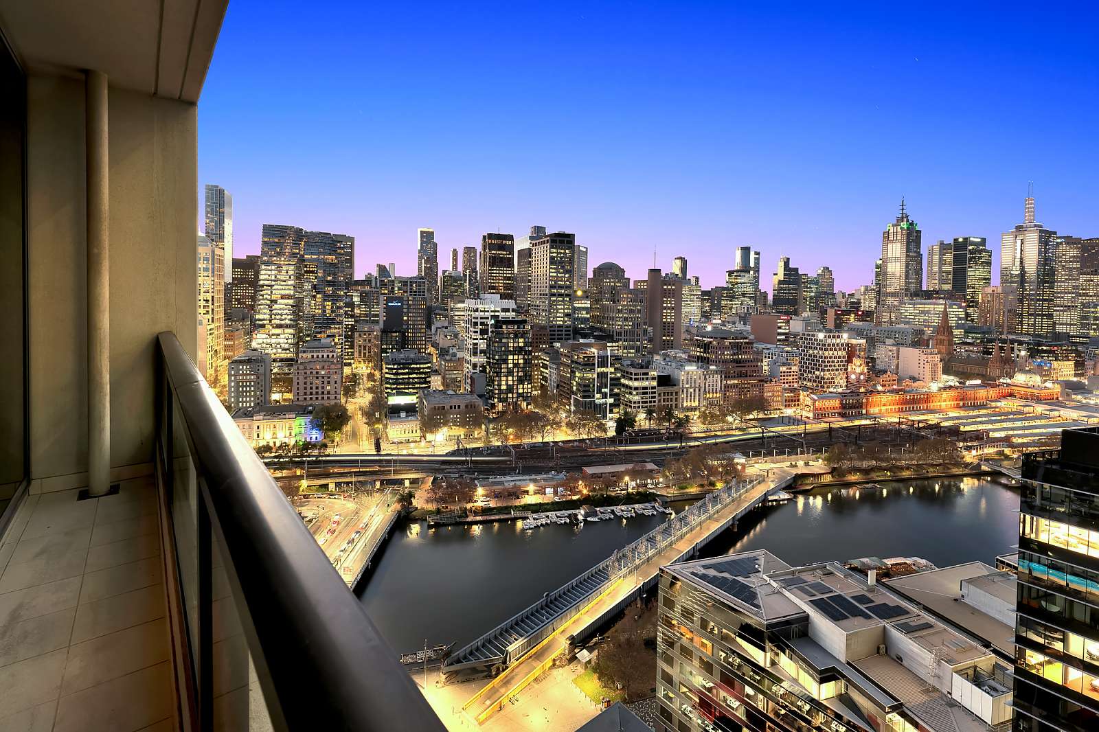 Freshwater Place Serviced Apartments for Short & Long Stays | Serviced ...